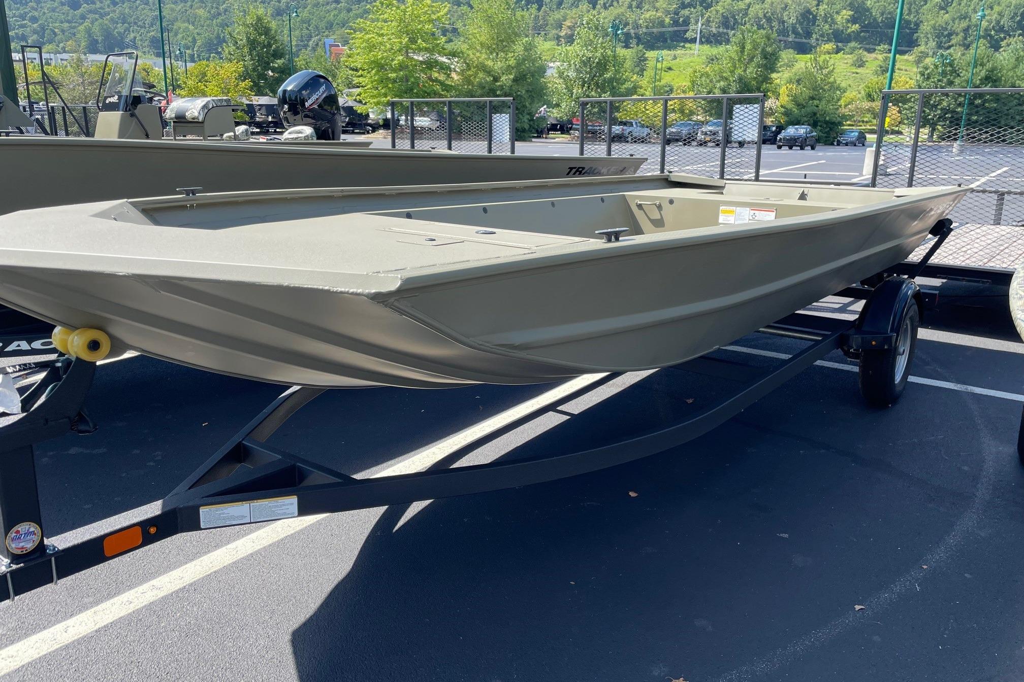 2026 TRACKER GRIZZLY 1860 UTILITY | Bass Pro Shops